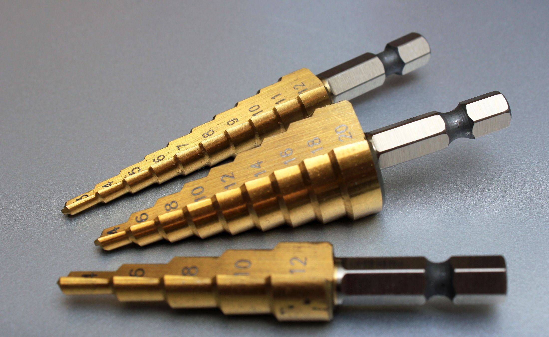 Taper drills hole enlarging Guide